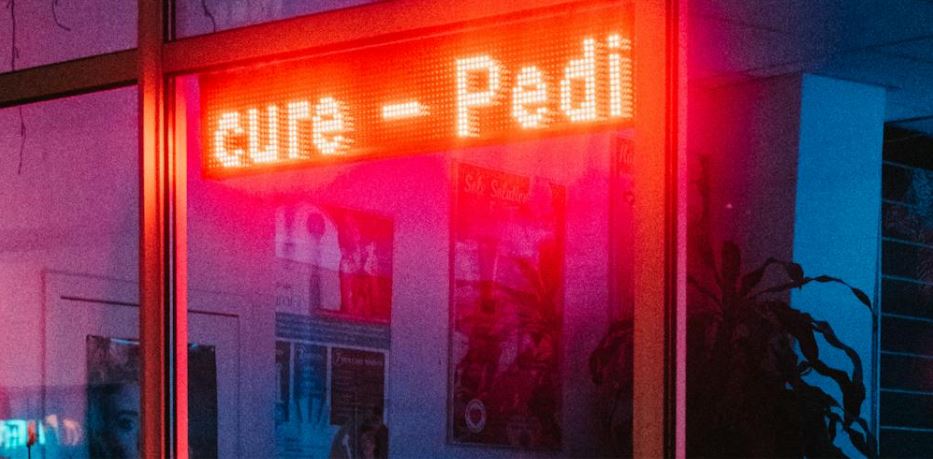 How Scrolling LED Signs Can Enhance Your Storefront How Scrolling LED Signs Can Enhance Your Storefront